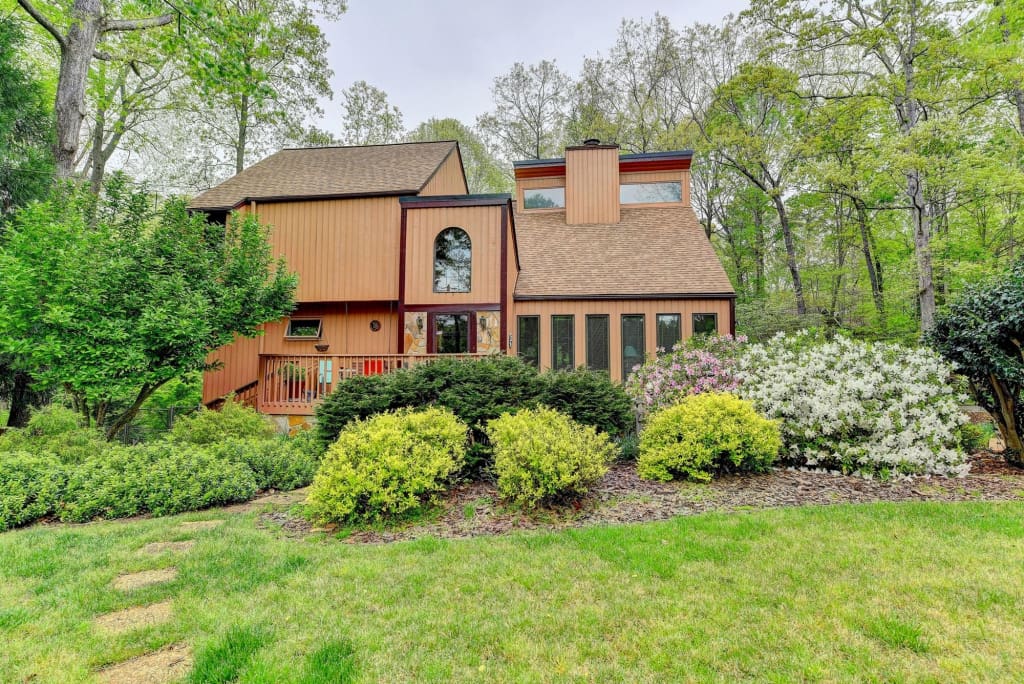 Windsor Realty – Castles to Cottages and Everything In-Between